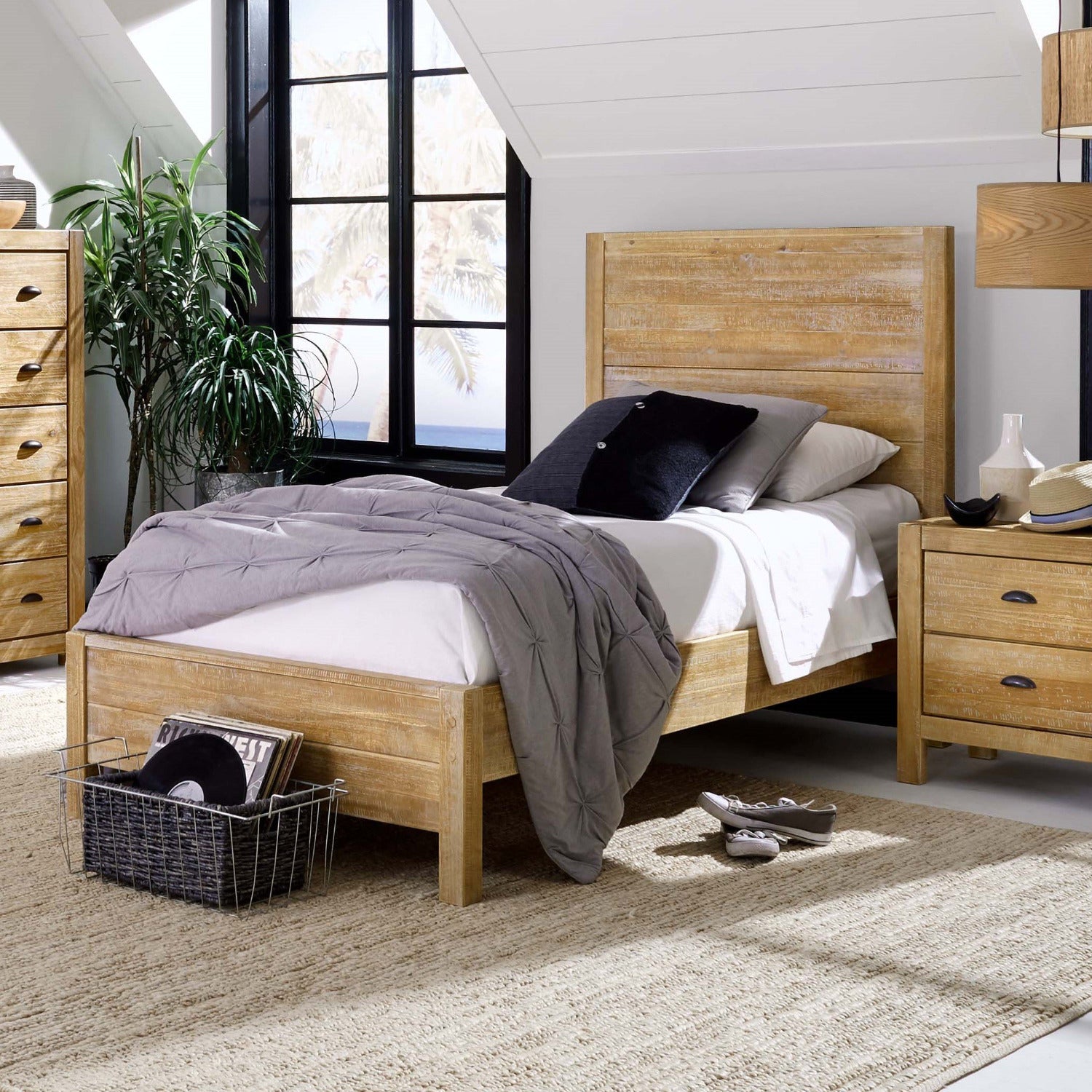 Montauk Solid Wood Bed – Grain Wood Furniture